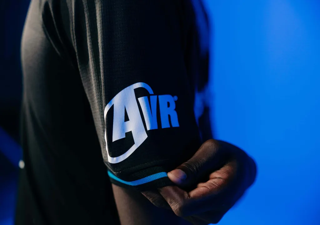 AVR Machinery is de nieuwe mouwpartner van Club NXT | Club Brugge